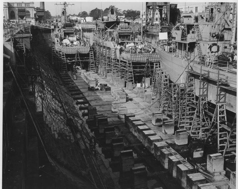 Minesweepers USS Avenge & USS Valor - Lowcountry Digital Library ...